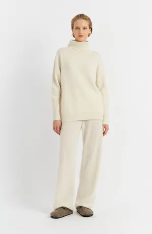 Chinti & Parker Cashmere Roll Neck Sweater - Cream
