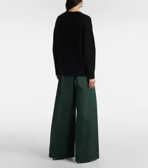 Vince Wool And Cashmere V-neck Sweater