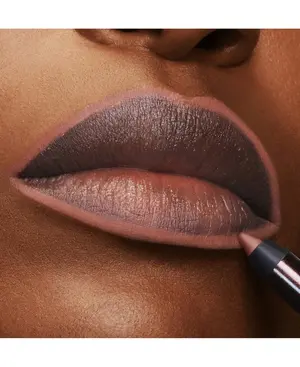 TOM FORD Runway Lip Liner Pencil In Matte - Irresistible