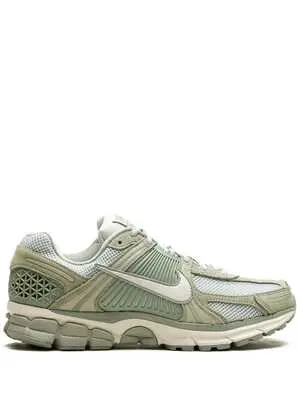 Nike Trimmed Shoes For Women
