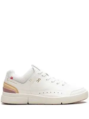 On The Roger Centre Court Sneakers