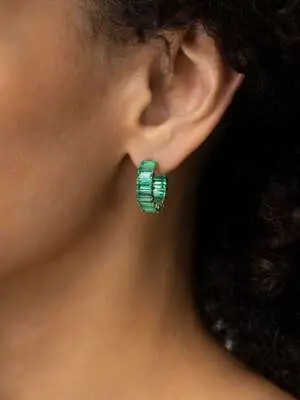 VEYNOU 14kt Recycled Yellow Eternity Emerald Hoop Earrings