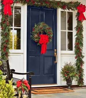 BALSAM HILL Outdoor Red Berry Wreath