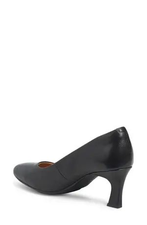 SOFFT Samy Pointed Toe Pumps - Black