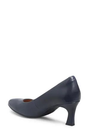 SOFFT Samy Pointed Toe Pumps