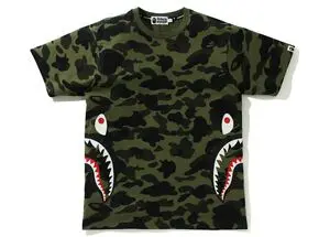 A BATHING APE 1st Camo Side Shark Tee Shirt - Green