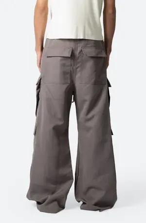 Mnml Oversized Double Cargo Pocket Pants - Brown