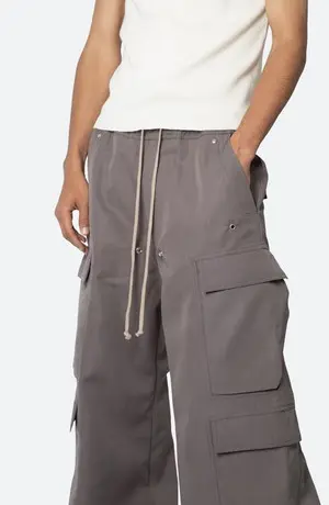 Mnml Oversized Double Cargo Pocket Pants - Brown