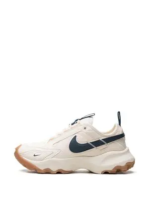 Nike Tc 7900 Sneakers - Neutrals