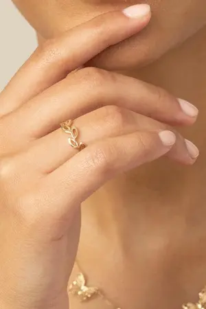 ORADINA 14k Gold Leaf Ring