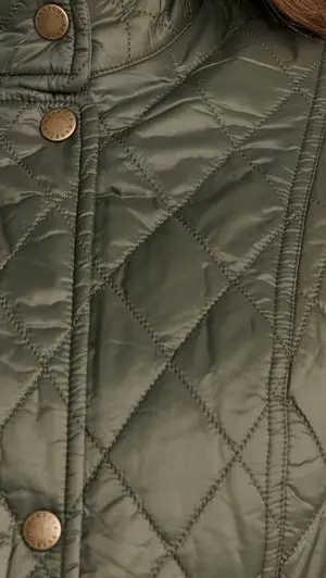 Barbour Otterburn Quilted Gilet - Olive