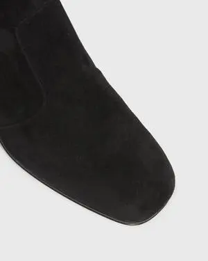 ROGER VIVIER Tres Vivier Suede Ankle Booties - Nero