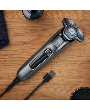 NORELCO Philips Shaver 7200