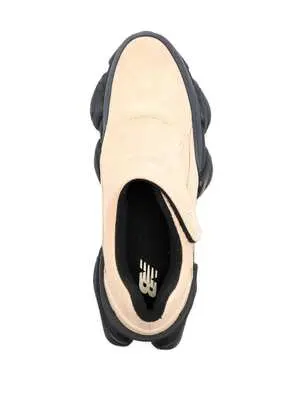 NEW BALANCE 8040 Sneakers - Brown