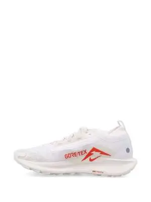 Nike Pegasus Trail 5 Sneakers - White