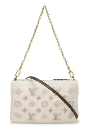 LOUIS VUITTON Milla Pochette Mm
