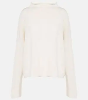 LISA YANG Sandy Cashmere Turtleneck Sweater