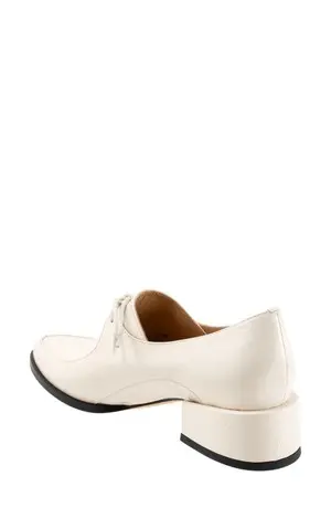 Eos Casi Derby - Bone Patent