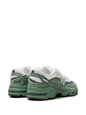 NEW BALANCE 1000 Sneakers - Green
