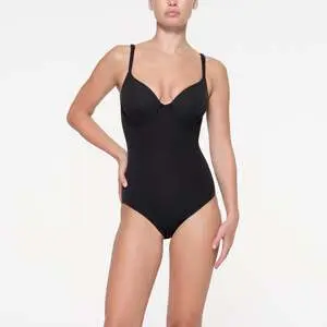 SKIMS Fits Everybody Back Smoothing Brief Bodysuit Onyx