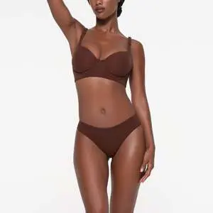SKIMS Fits Everybody Back Smoothing Full Coverage Bra - Cocoa