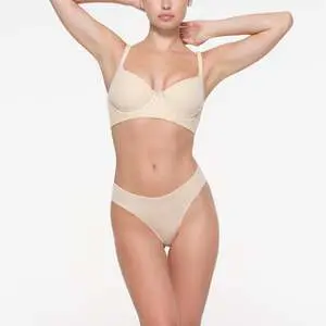 SKIMS Back Smoothing Full Coverage Bra | Medium Neutral | 38ddd | Fits Everybody Sand