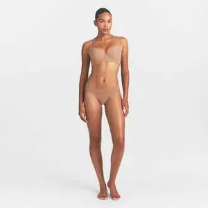SKIMS Back Smoothing Full Coverage Bra | Medium Neutral | | Fits Everybody - Sienna