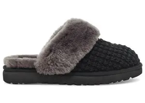 UGG Cozy Slipper - Black