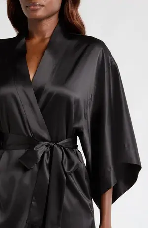 Natori Glamour Short Satin Robe