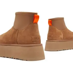 UGG Classic Mini Dipper Boots - Chestnut