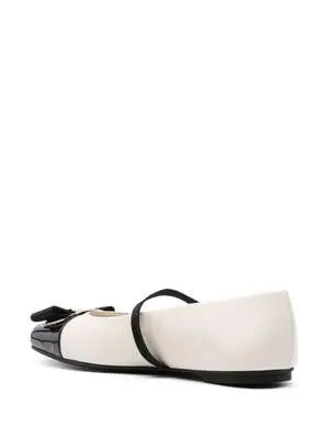 FERRAGAMO Vara Bow Ballerina Flats - Neutrals