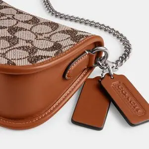 COACH Swinger Bag 20 With Chain In Signature Jacquard