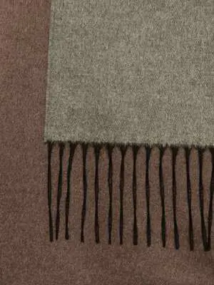 D4.0 Fringed Blanket