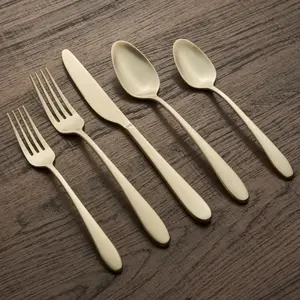 CAMBRIDGE Silversmiths Poet Satin 20 Piece Flatware Set