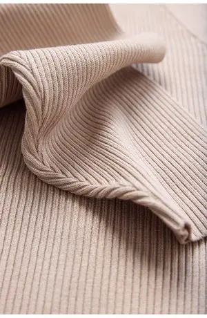Ingrid & Isabel® Side Zip Rib Maternity/nursing Sweater