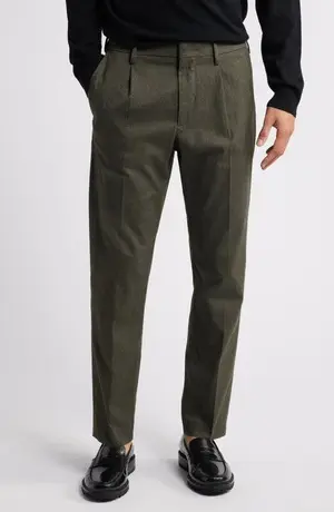 Nn07 Pleated Chinos