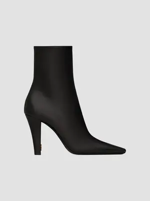 Saint Laurent Jill Booties In Smooth Leather Black