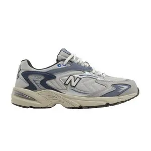 NEW BALANCE 725 Athletic Sneakers - Grey