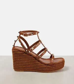 Valentino Garavani Rockstud Torchon 95 Leather Espadrille Wedges - Brown