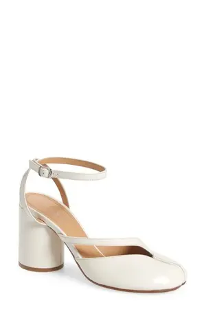 MAISON MARGIELA Maison Margiela Tabi Ankle Strap Pumps White Sand