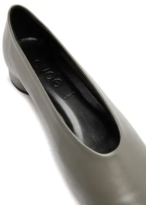 AeydĒ Delia 30 Leather Pumps