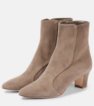 Manolo Blahnik Myconia 50 Suede Booties - Beige