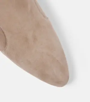 Manolo Blahnik Myconia 50 Suede Booties - Beige