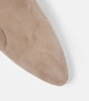 Manolo Blahnik Myconia 50 Suede Booties - Beige
