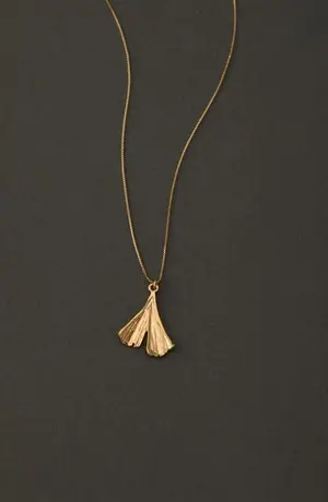 SET & STONES Camden Leaf Pendant Necklace