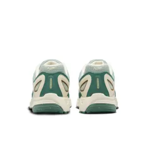 Nike Pegasus 2005 Athletic Shoes