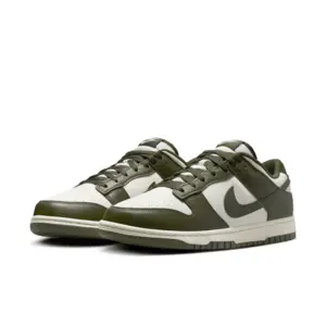 Nike Dunk Low Retro Sneakers