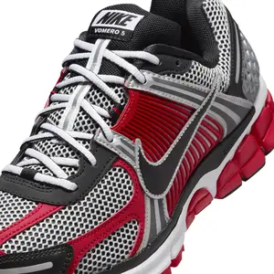 Nike Zoom Vomero Shoes