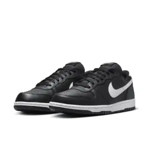 Nike Low Top Sneakers