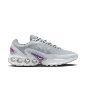 Nike Max Dn Sneakers